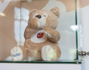 Ector The Protector Bear, l'orsetto che protegge i bebè dal fumo